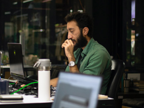 5 stellar moves for building a good reputation at work | TopCV