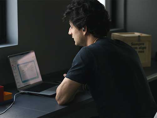 How to handle a hostile interviewer | TopCV